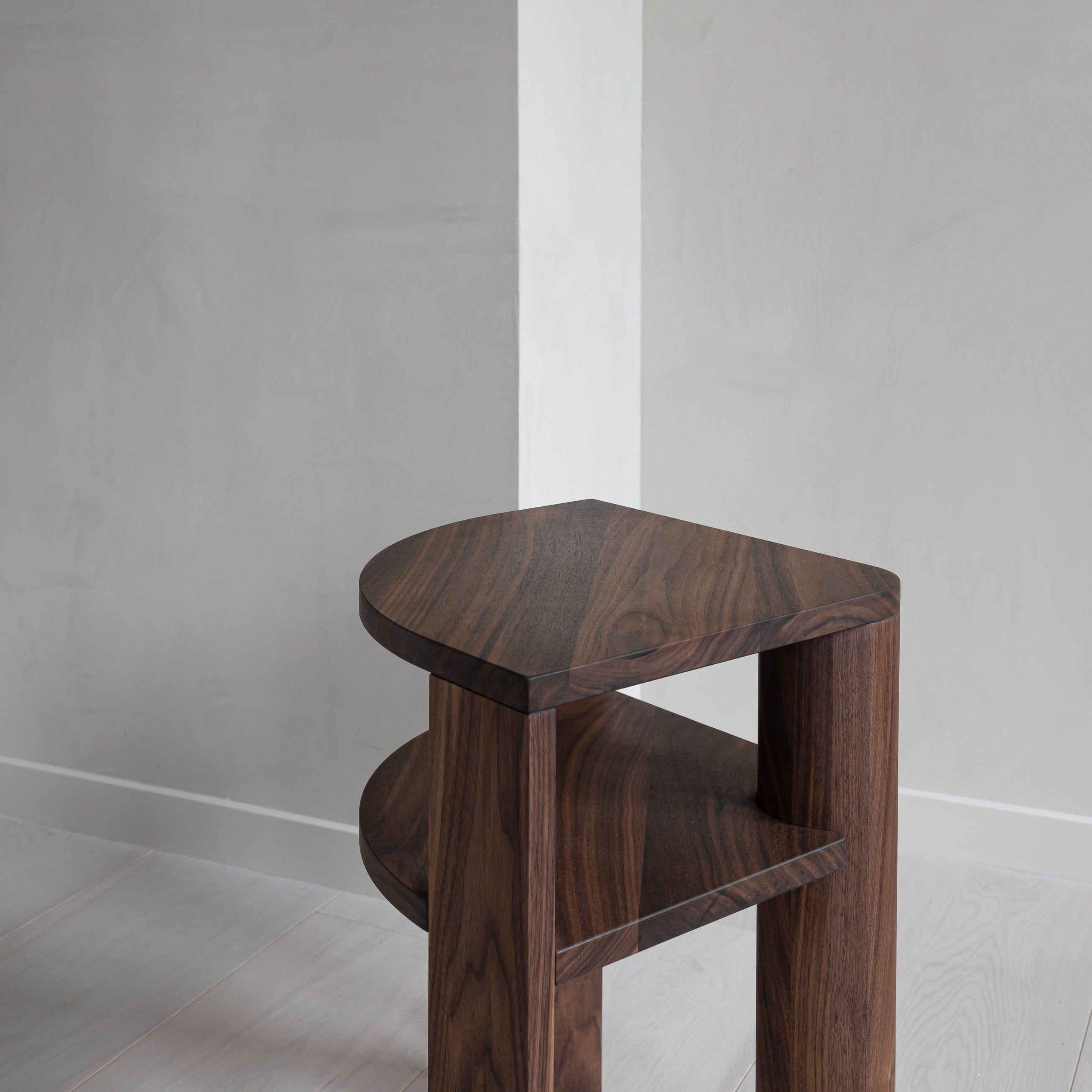 Crescent Walnut – Selé